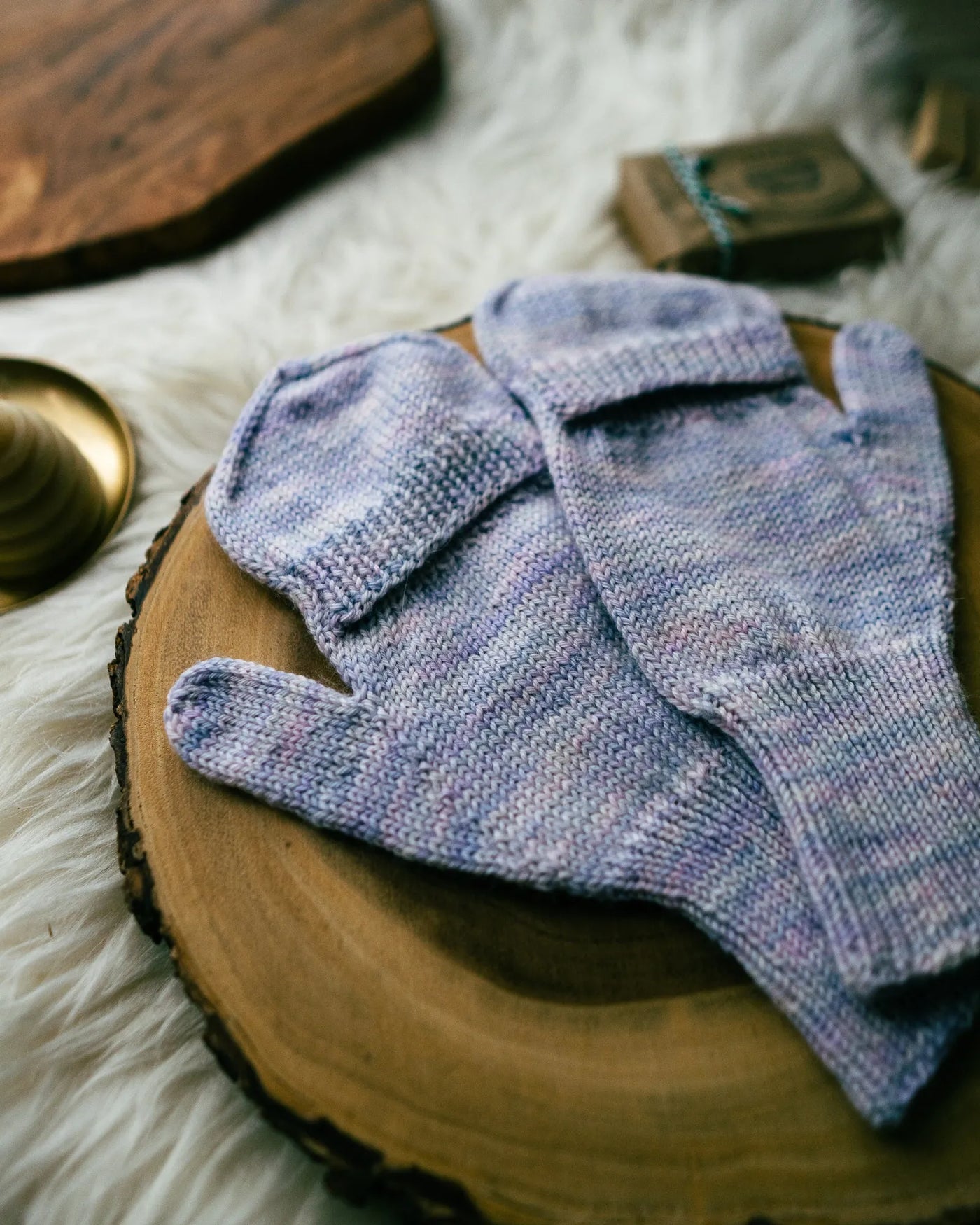 Clara's Playtime Convertible Mittens Light - Knitting Pattern