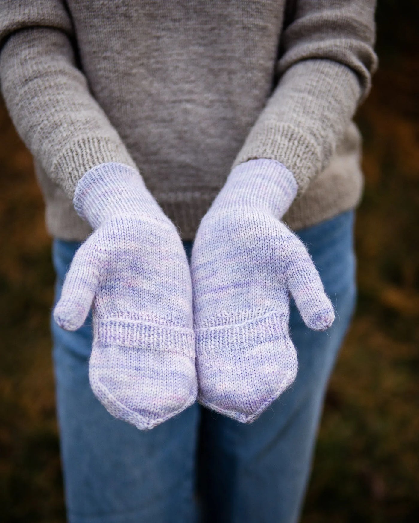 Clara's Playtime Convertible Mittens Light - Knitting Pattern