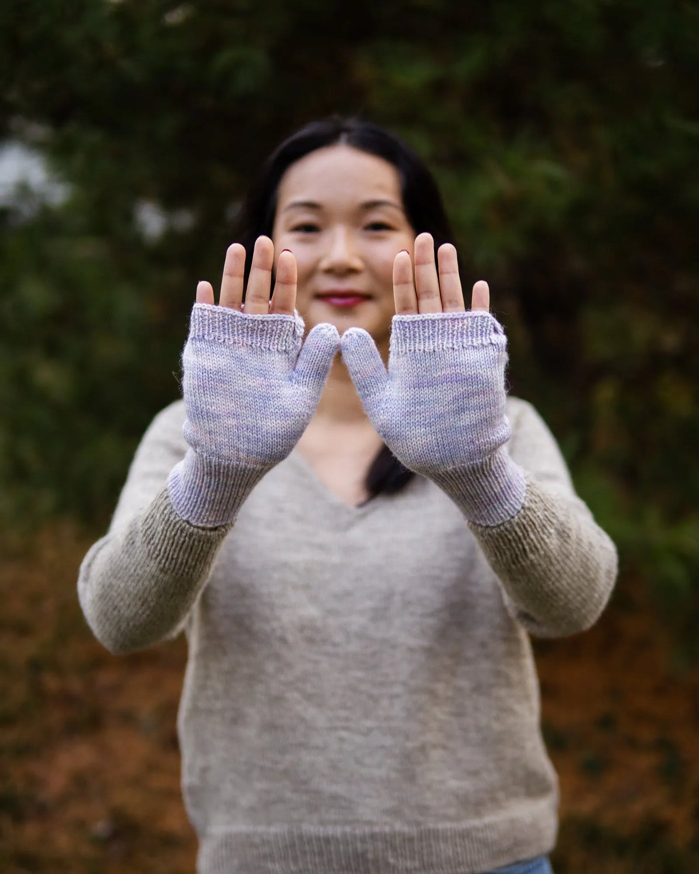 Clara's Playtime Convertible Mittens Light - Knitting Pattern