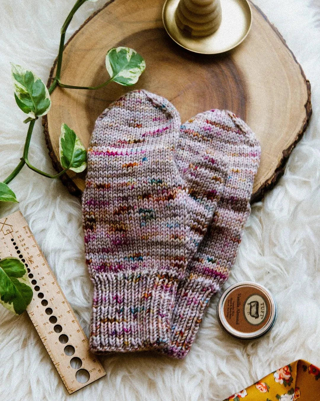 Convertible Mittens Knitting Pattern | Clara's Playtime Mittens